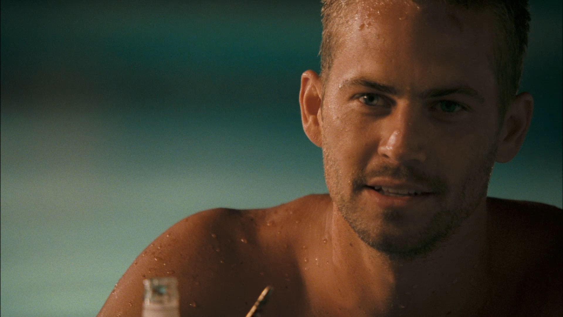 Watch Into the Blue for Free Online | Pluto TV