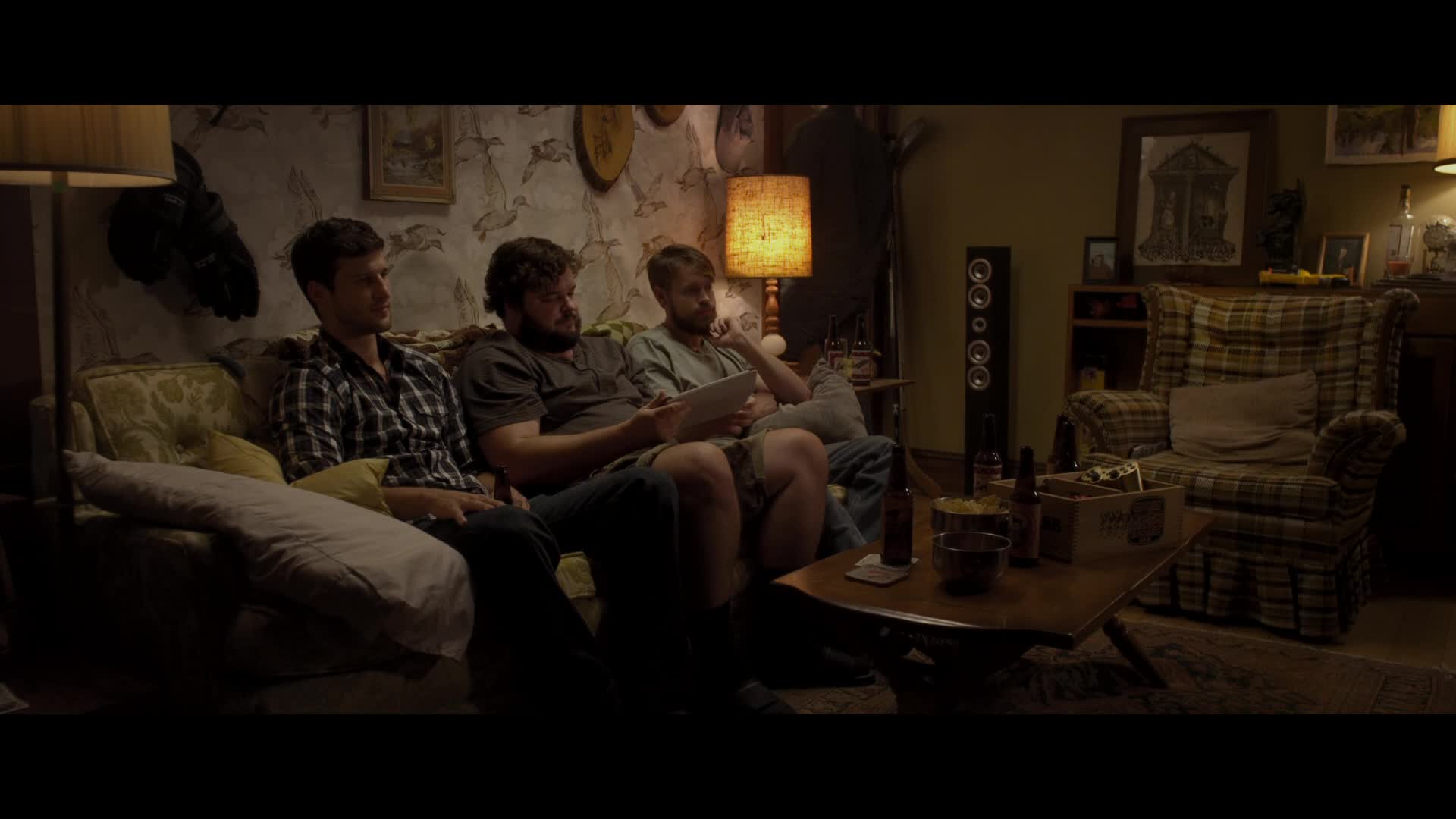 Watch 4th Man Out on demand for free! - Pluto TV