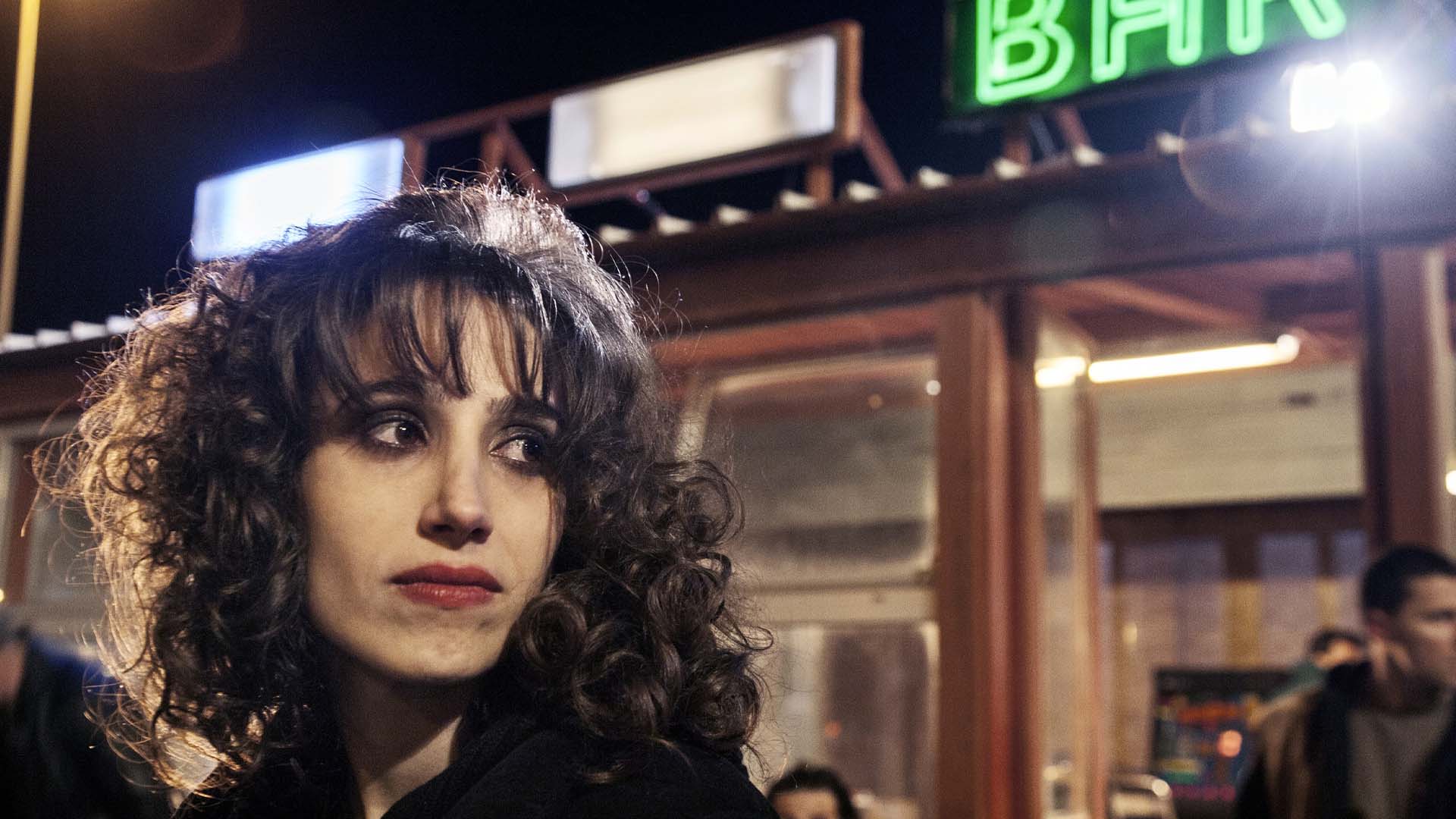 Ver Don't Be Bad gratis en línea | Pluto TV