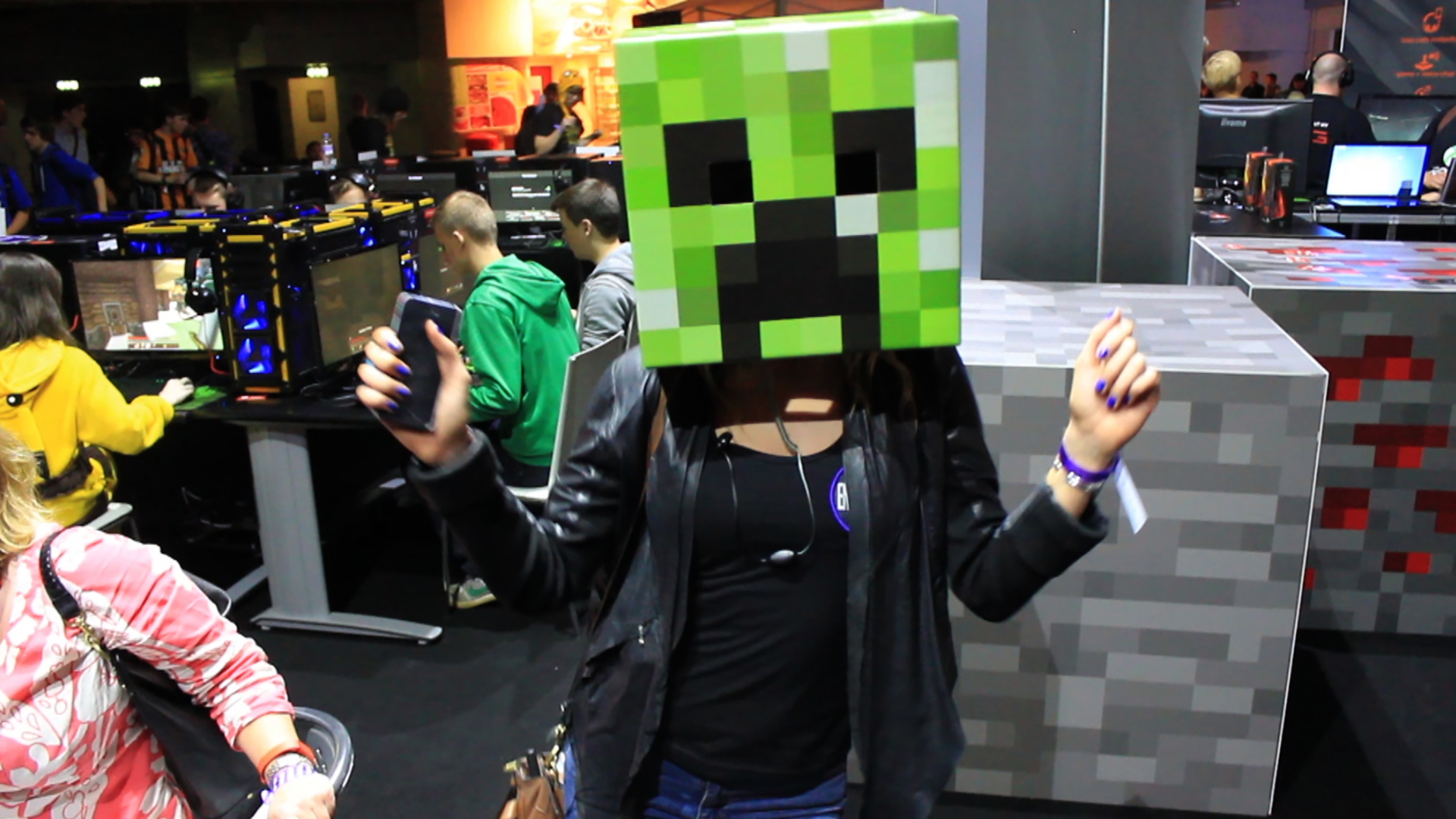 Watch Minecraft: Through the Nether Portal for Free Online | Pluto TV