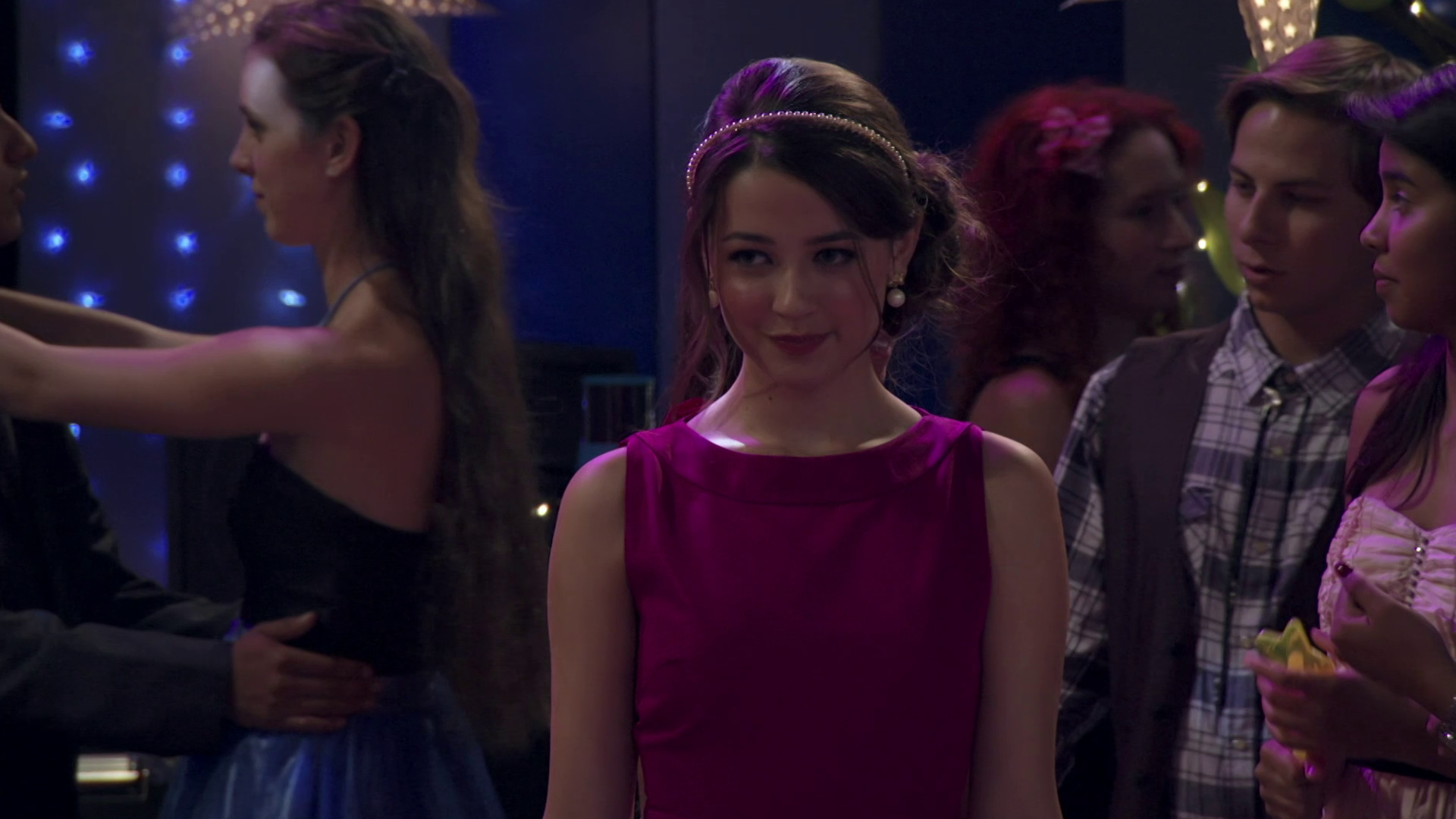 Bella and the Bulldogs Season 1 - Pluto TV