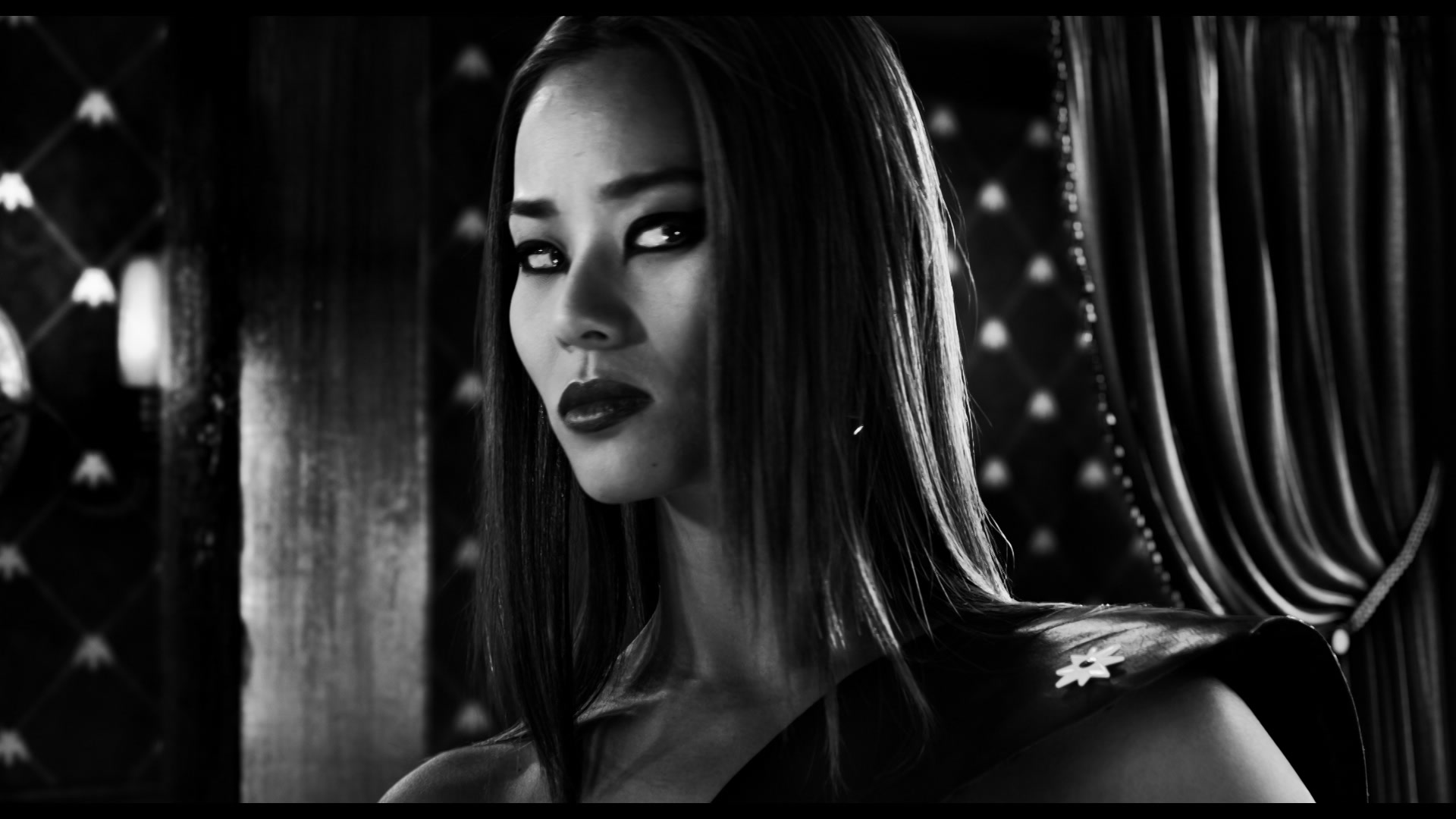 Watch Sin City: A Dame To Kill For for Free Online | Pluto TV
