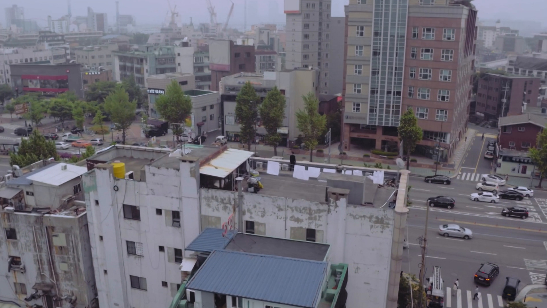 Ver W - Two Worlds Apart Temporada 1 Gratis | Pluto TV