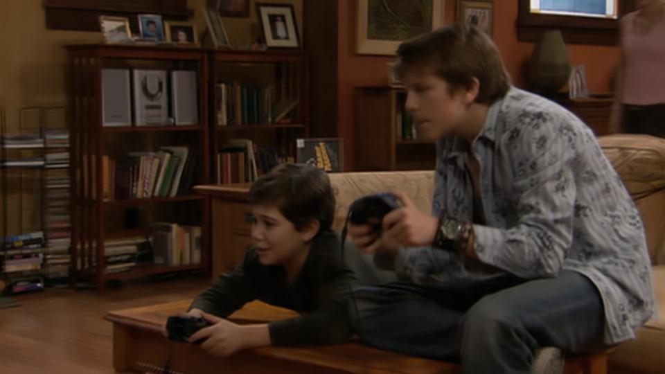 Life with Derek Season 1 - Pluto TV