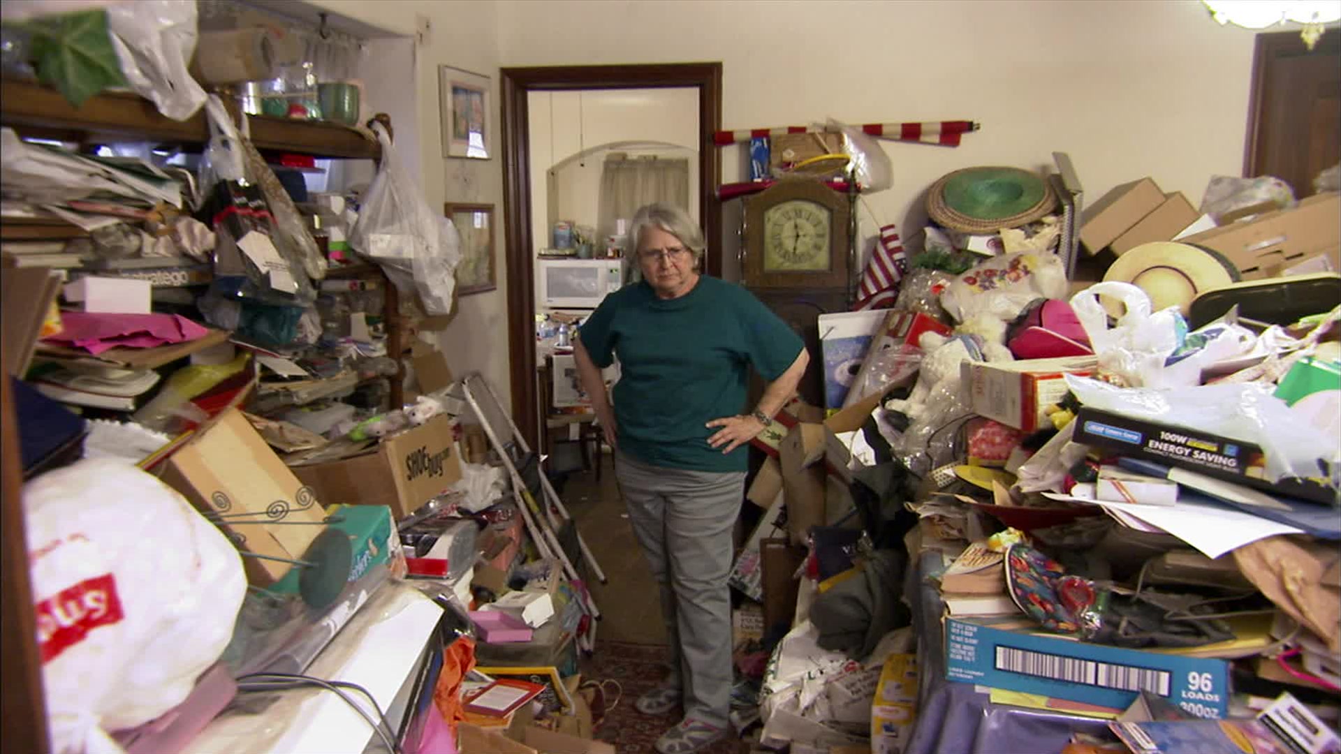 Watch Hoarders Season 4 Free | Pluto TV