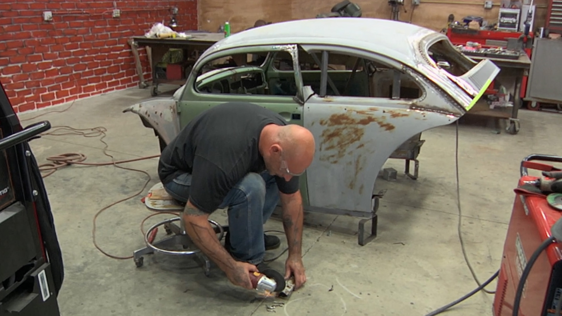 Watch Full Custom Garage Season 1 Free | Pluto TV
