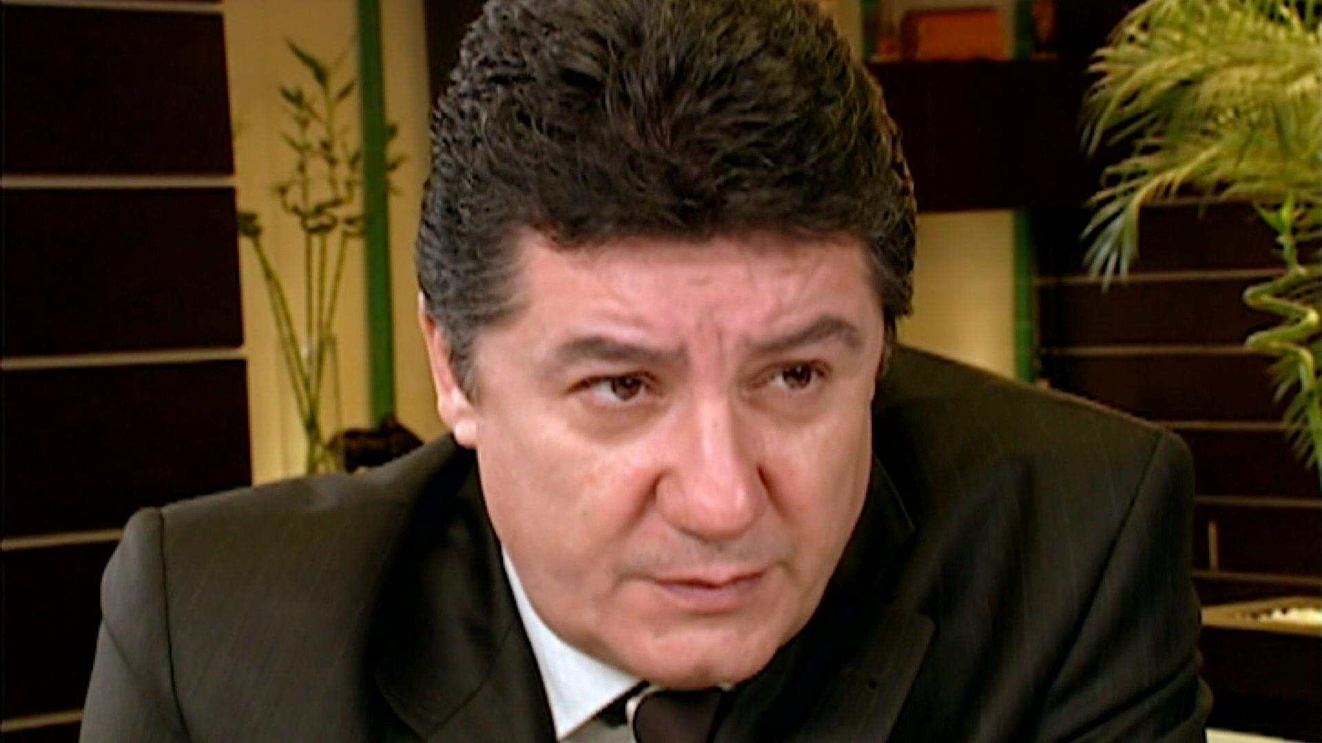 Watch Gümüs Season 1 Free | Pluto TV