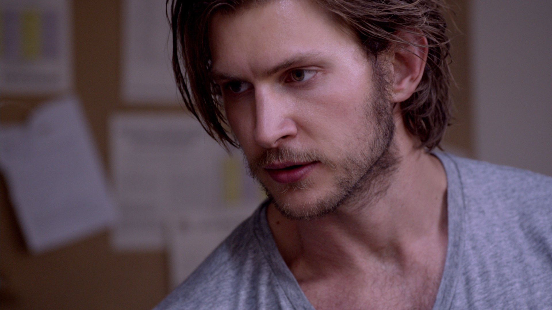 Bitten Staffel 1 kostenlos sehen | Pluto TV