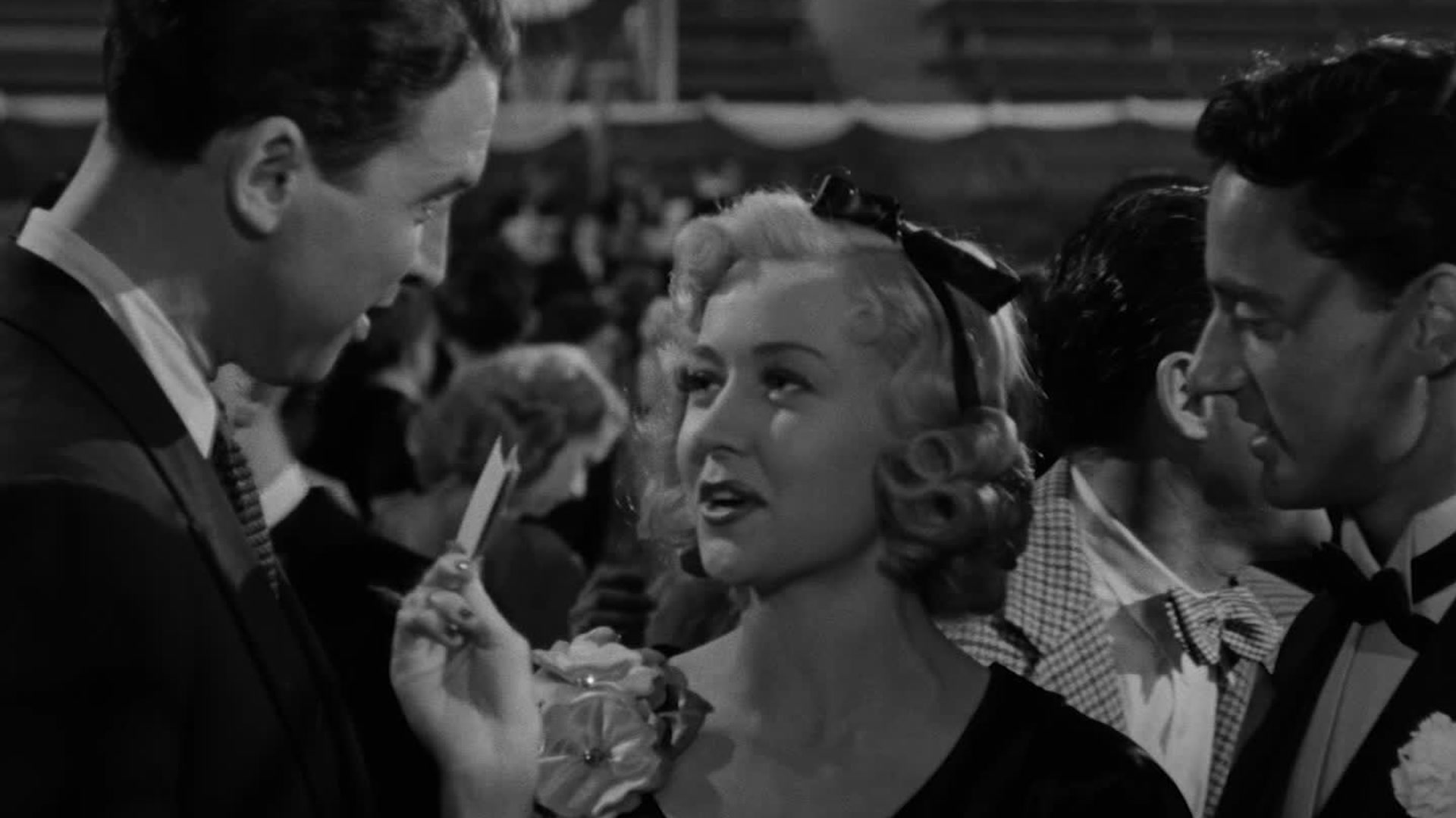 Watch Rifftrax Presents: It's a Wonderful Life for Free Online | Pluto TV