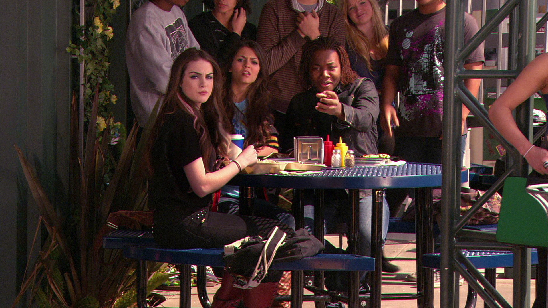 Ver Victorious Temporada 1 Gratis | Pluto TV
