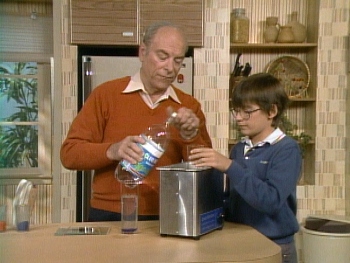 Watch Mr. Wizard's World Season 1 Free | Pluto TV