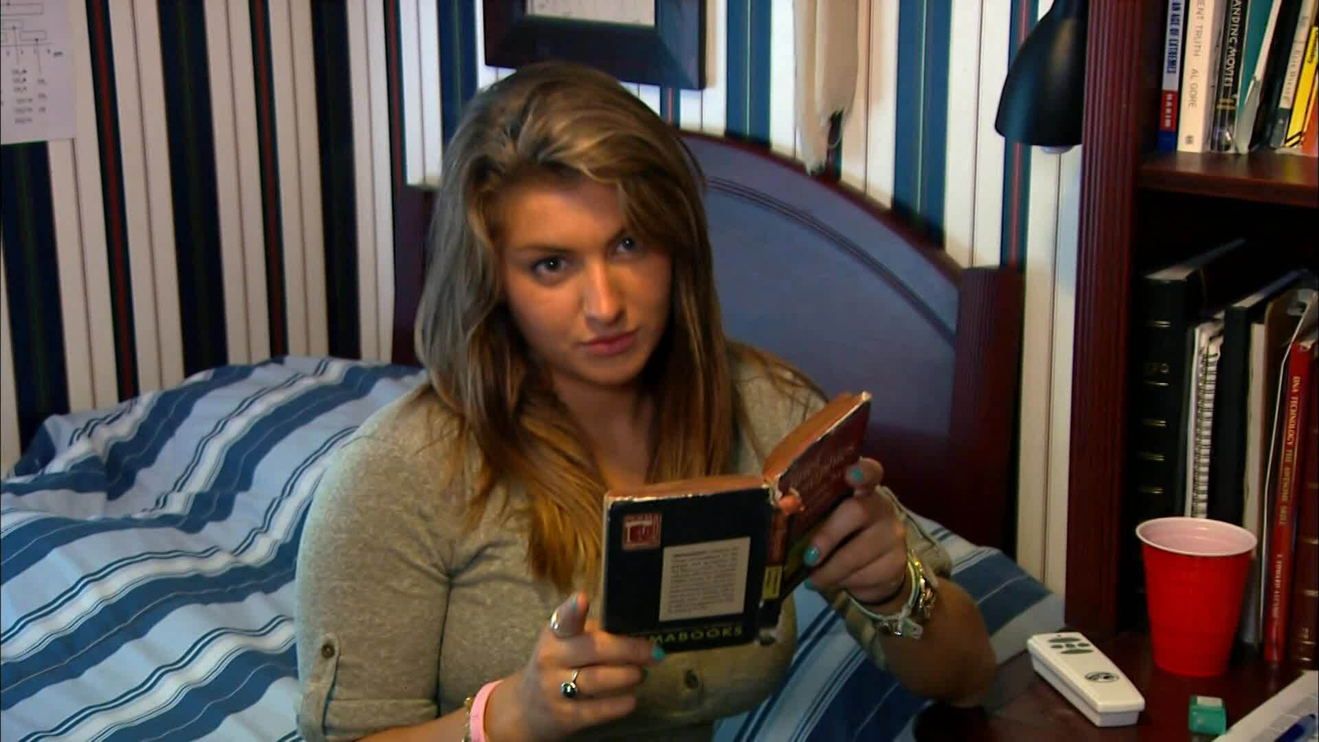 Ver Friend Zone Temporada 1 Gratis | Pluto TV