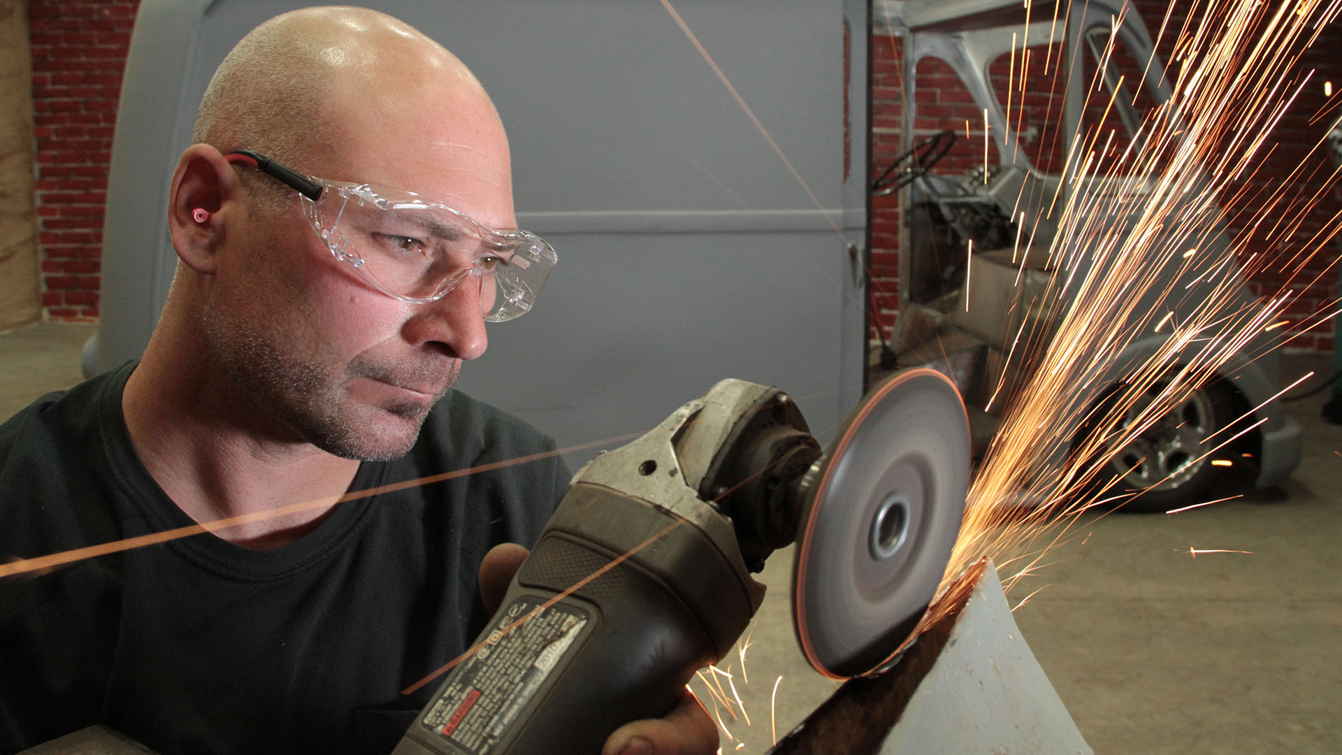 Watch Full Custom Garage for Free Online | Pluto TV